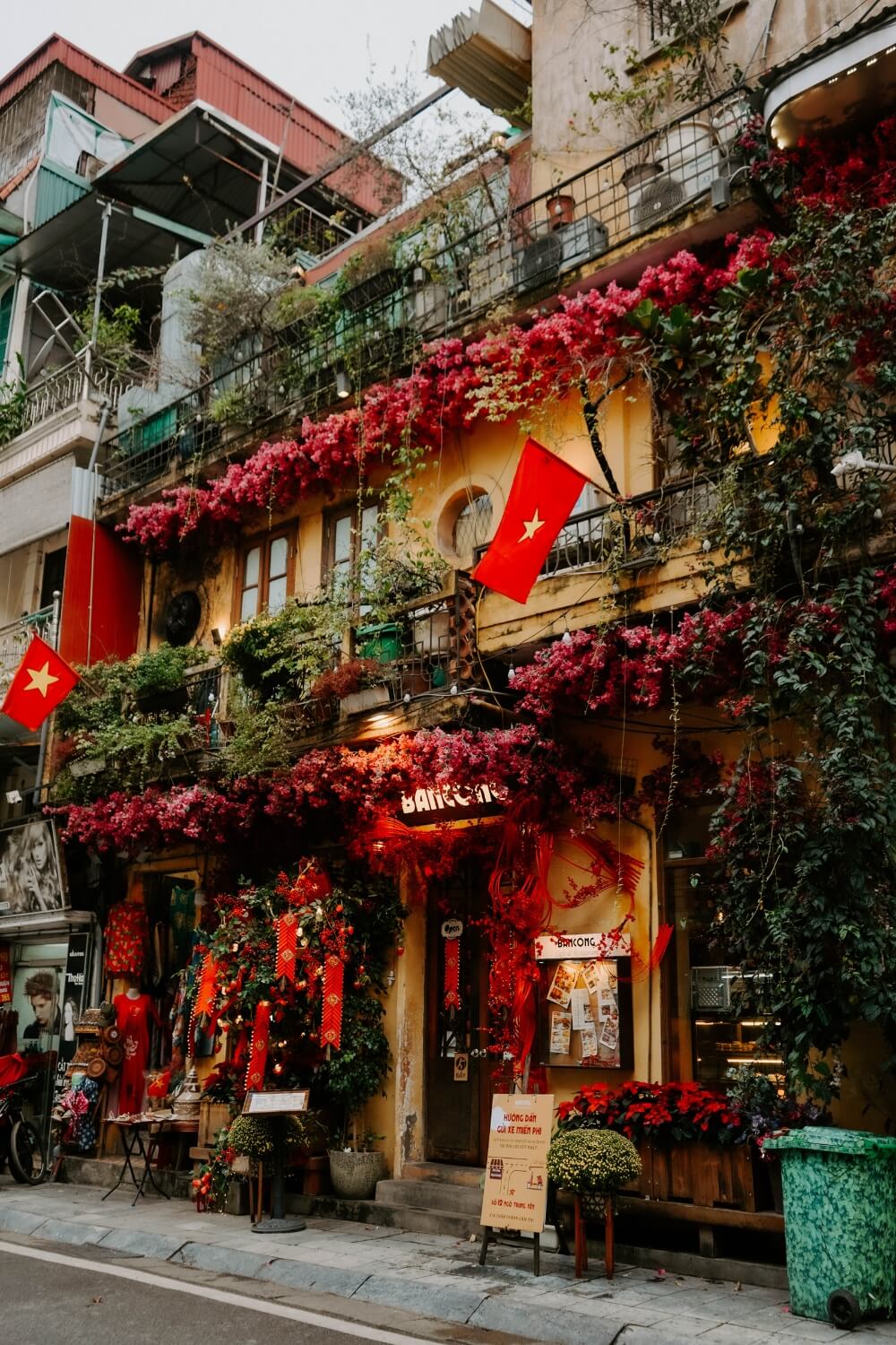 The Ultimate Hanoi Vietnam Travel Guide - Suzi On The Move