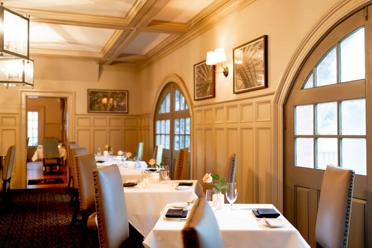 Your Fun Charleston Weekend Itinerary: Hotels, Attractions & More